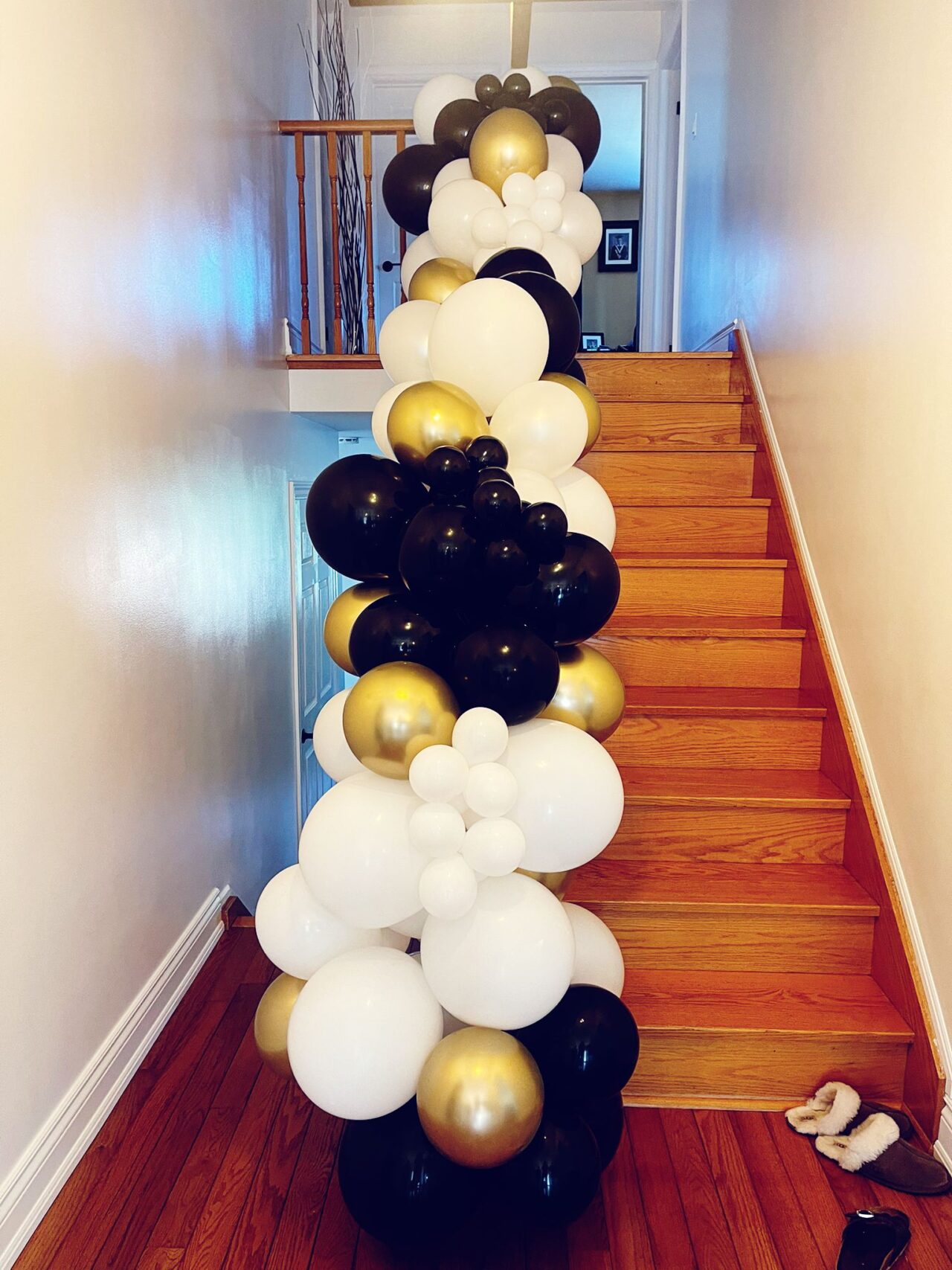 Balloon Delivery Toronto | Balloon Decor Company Toronto | Balloon ...